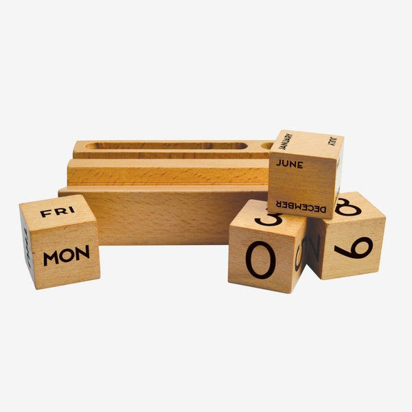 Calendar & Desk Tidy - Gifting Made Simple